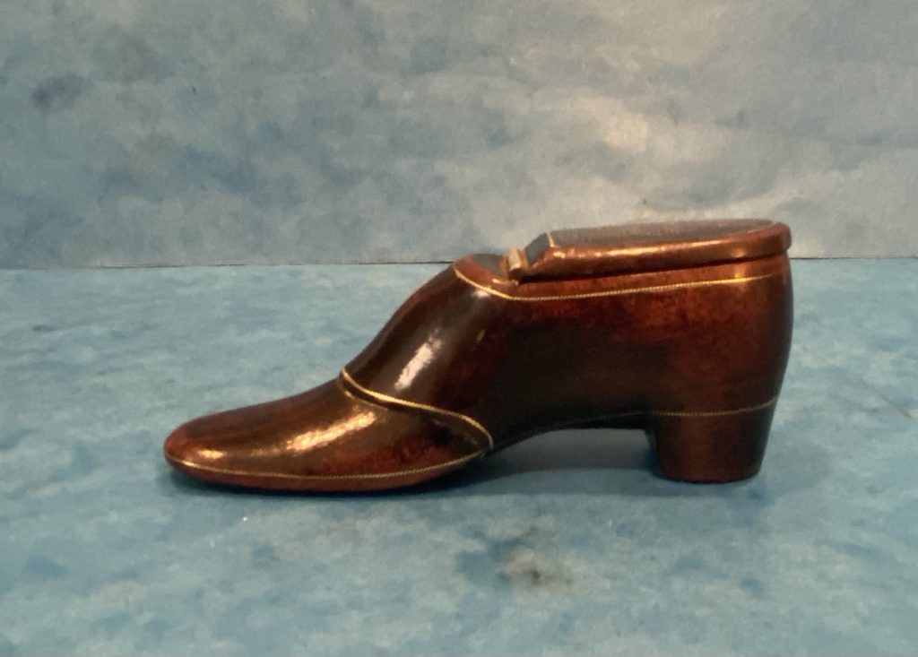Georgian Mahogany Shoe Snuff Box. - Mostly Boxes Antiques!
