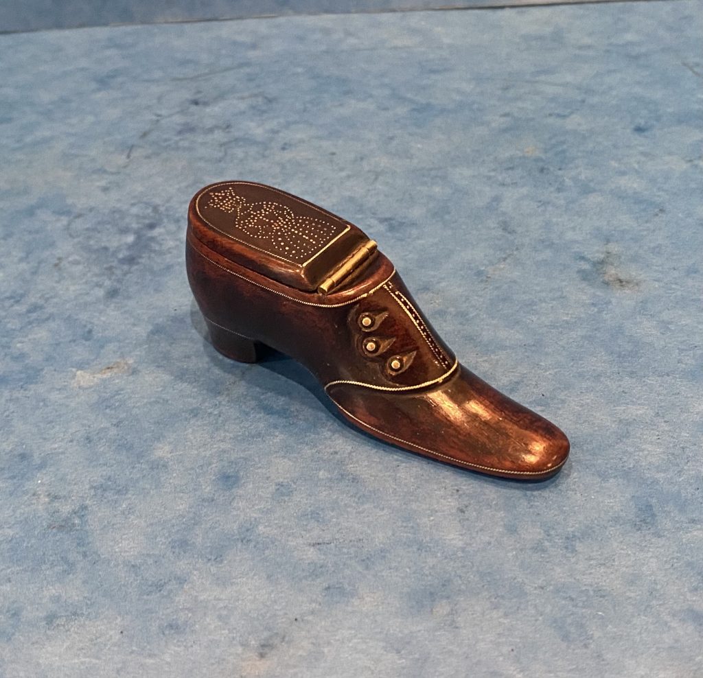 Georgian Mahogany Shoe Snuff Box. - Mostly Boxes Antiques!