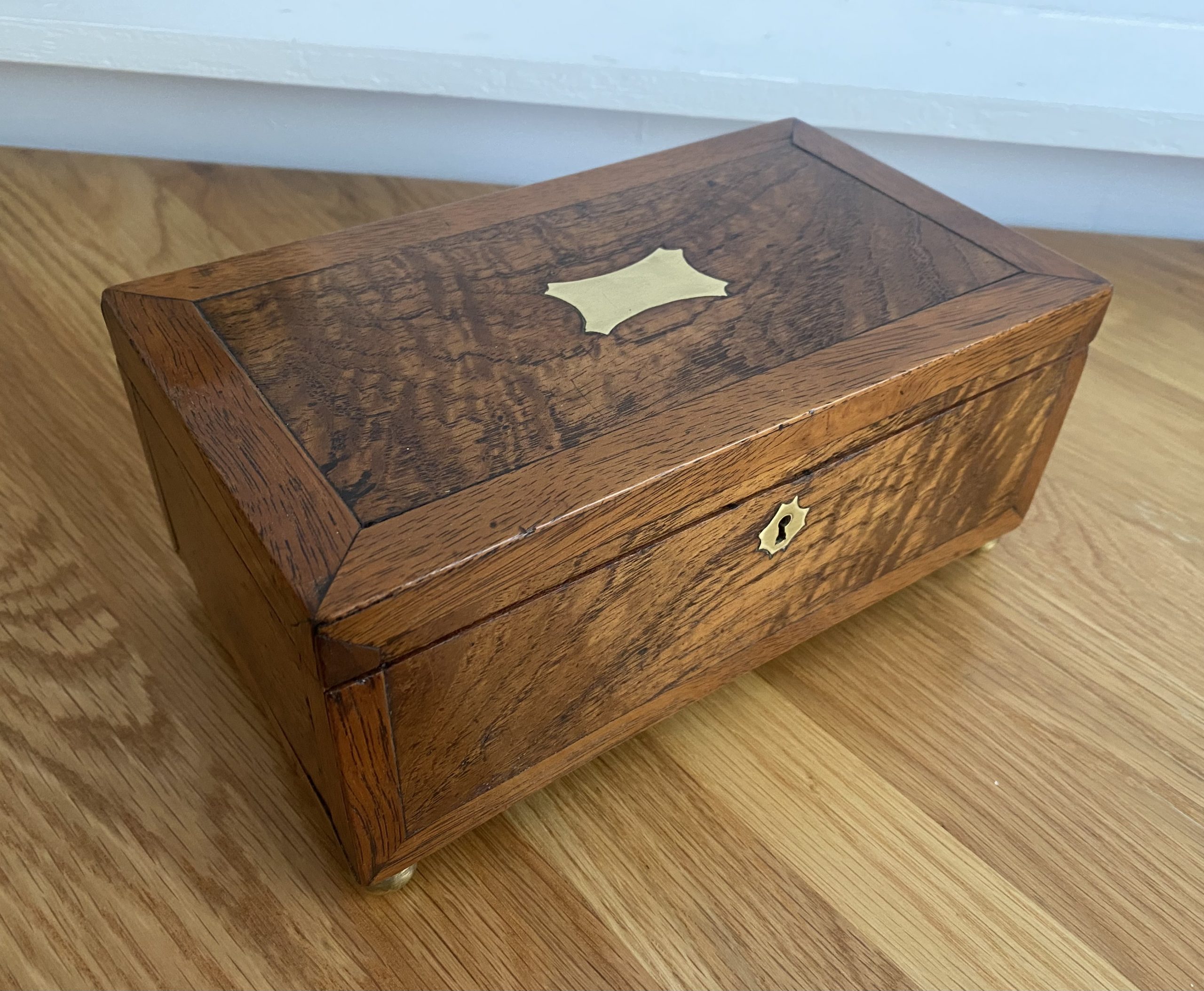 Welcome to Mostly Boxes Antiques - Mostly Boxes Antiques!