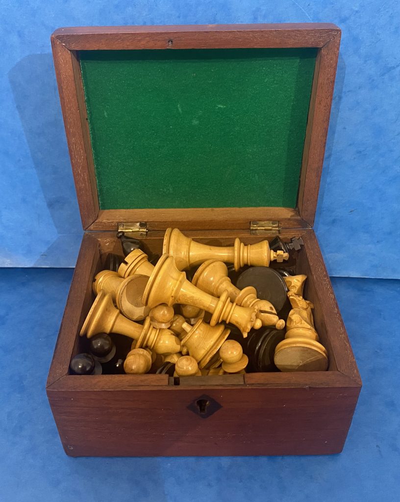 Victorian Chess and Black gammon set. - Mostly Boxes Antiques!