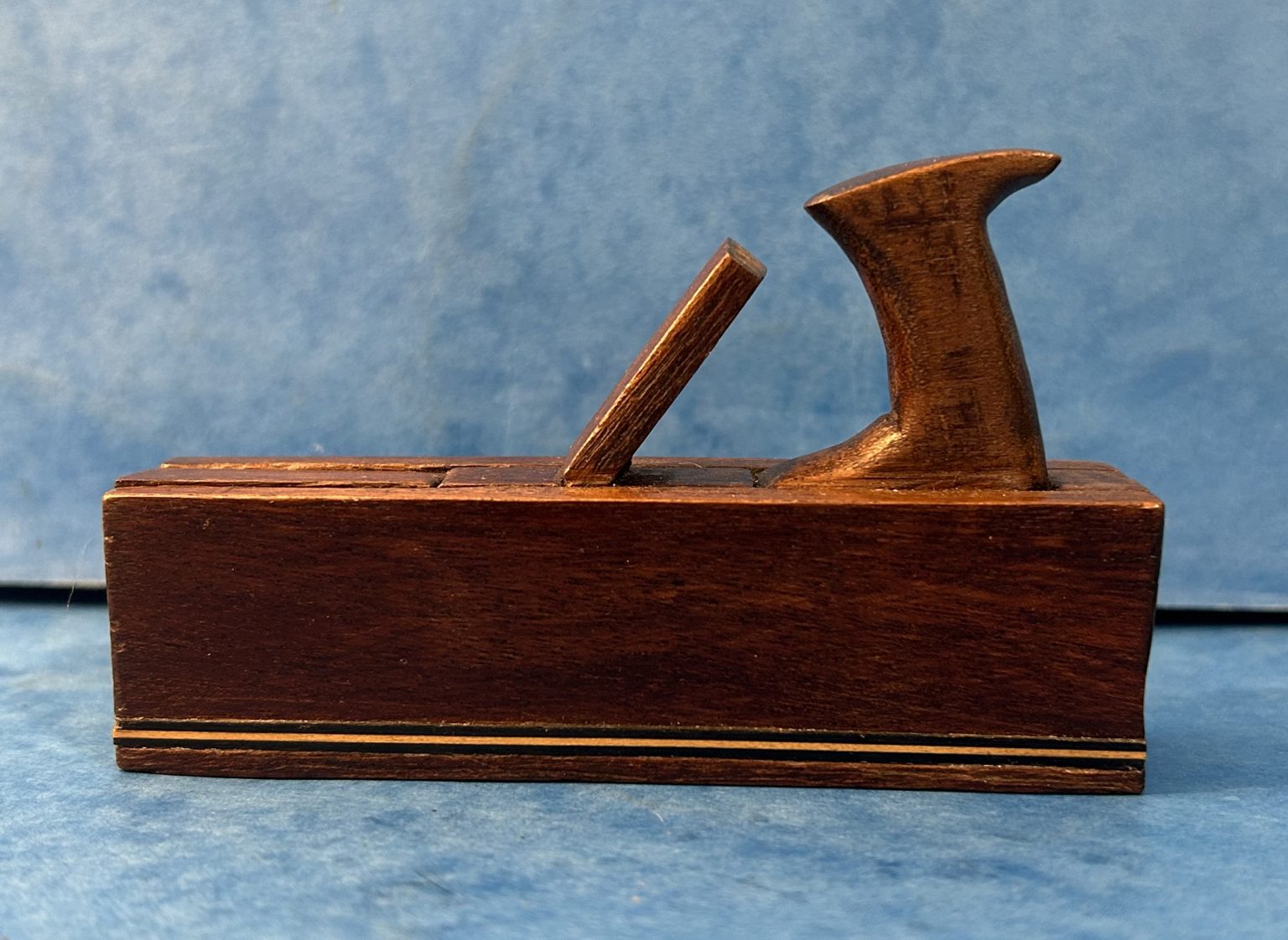 Victorian Mahogany Snuff Box In The Shape Of A Carpenters Bench Plane ...