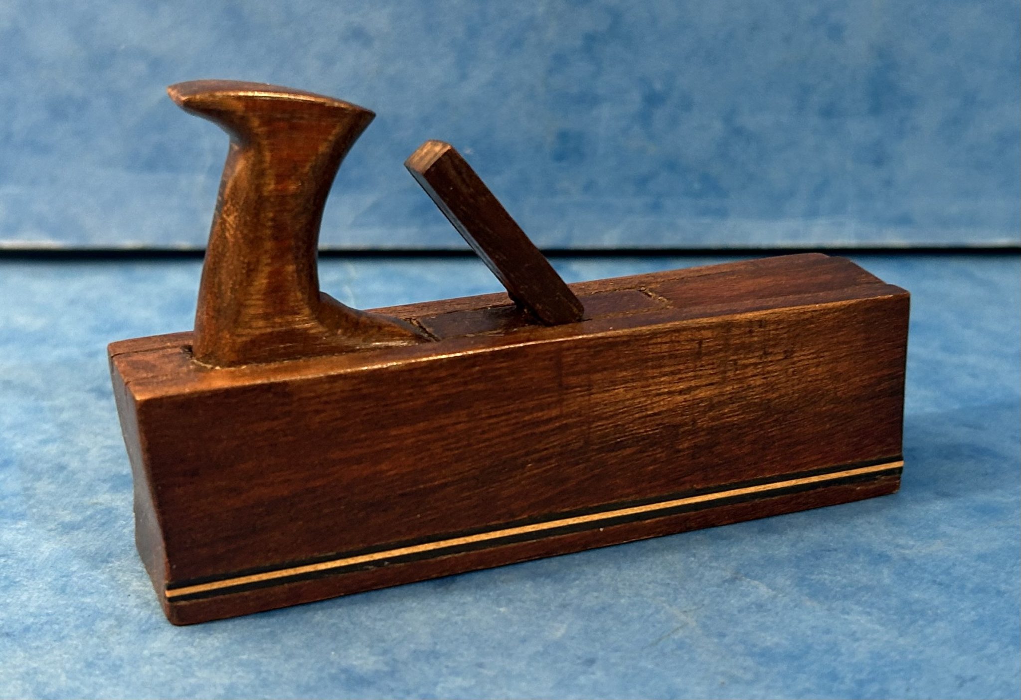 Victorian Mahogany Snuff Box In The Shape Of A Carpenters Bench Plane ...