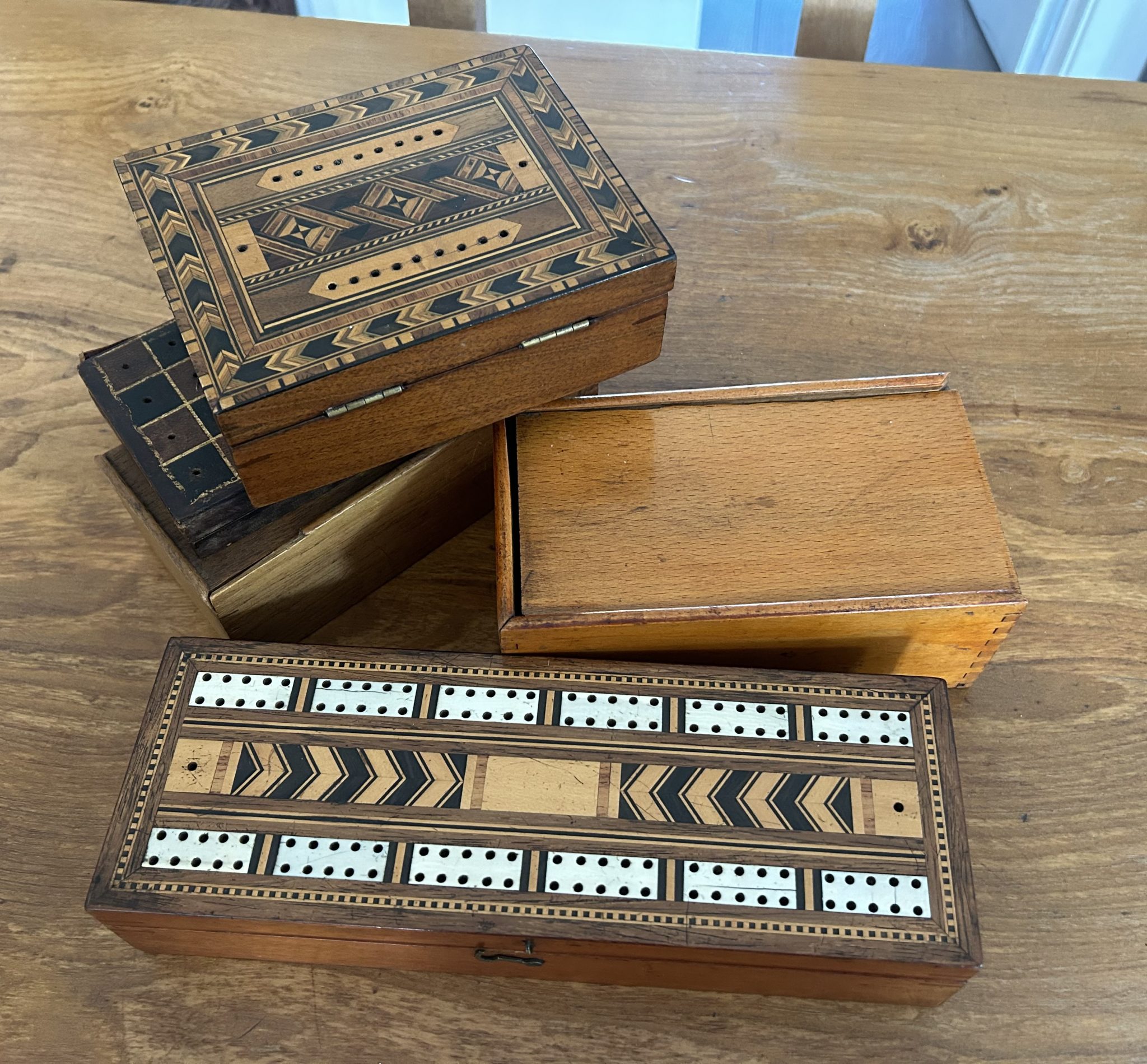 A Collection Of Five Victorian Games Boxes. - Mostly Boxes Antiques!