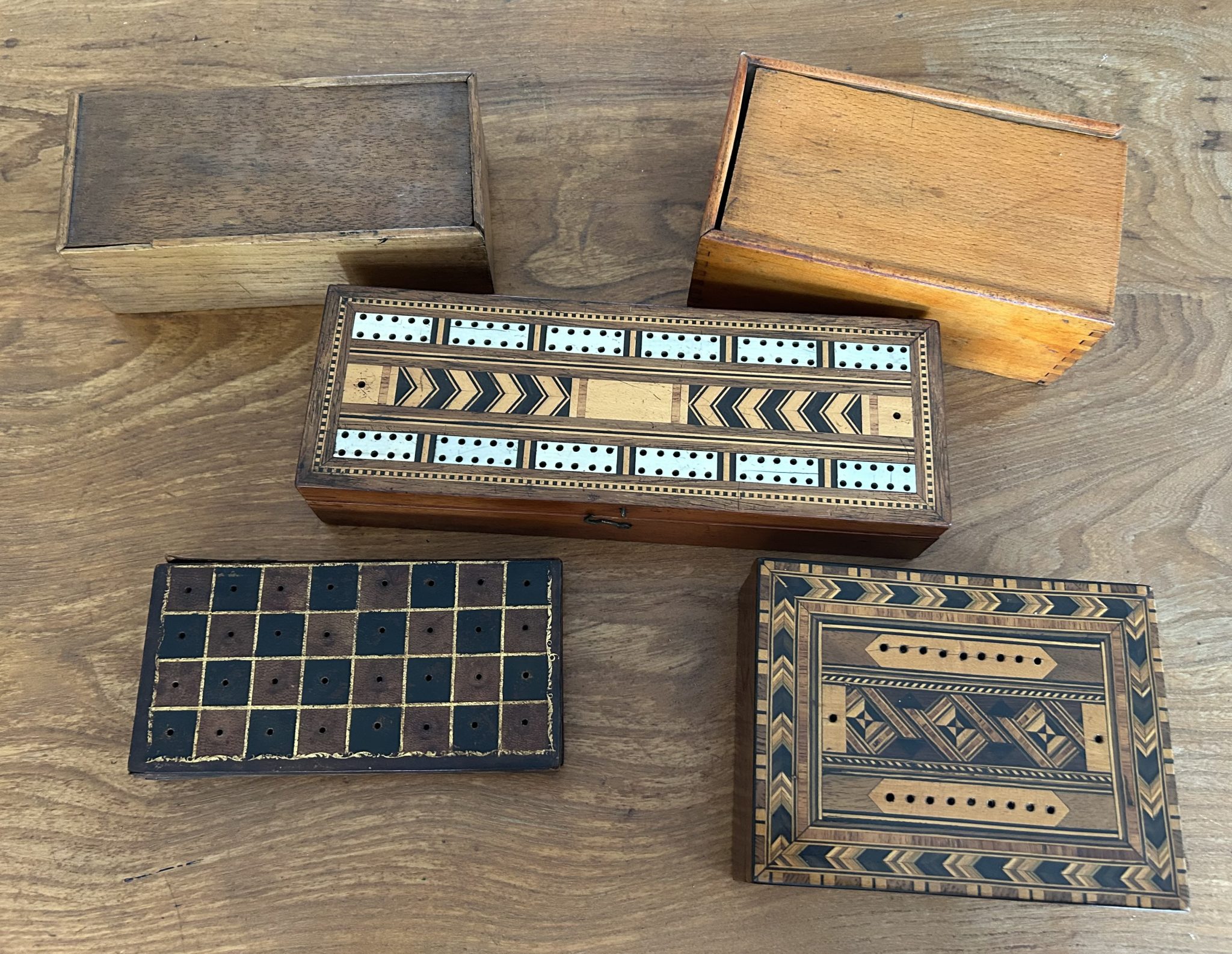 A Collection Of Five Victorian Games Boxes. - Mostly Boxes Antiques!